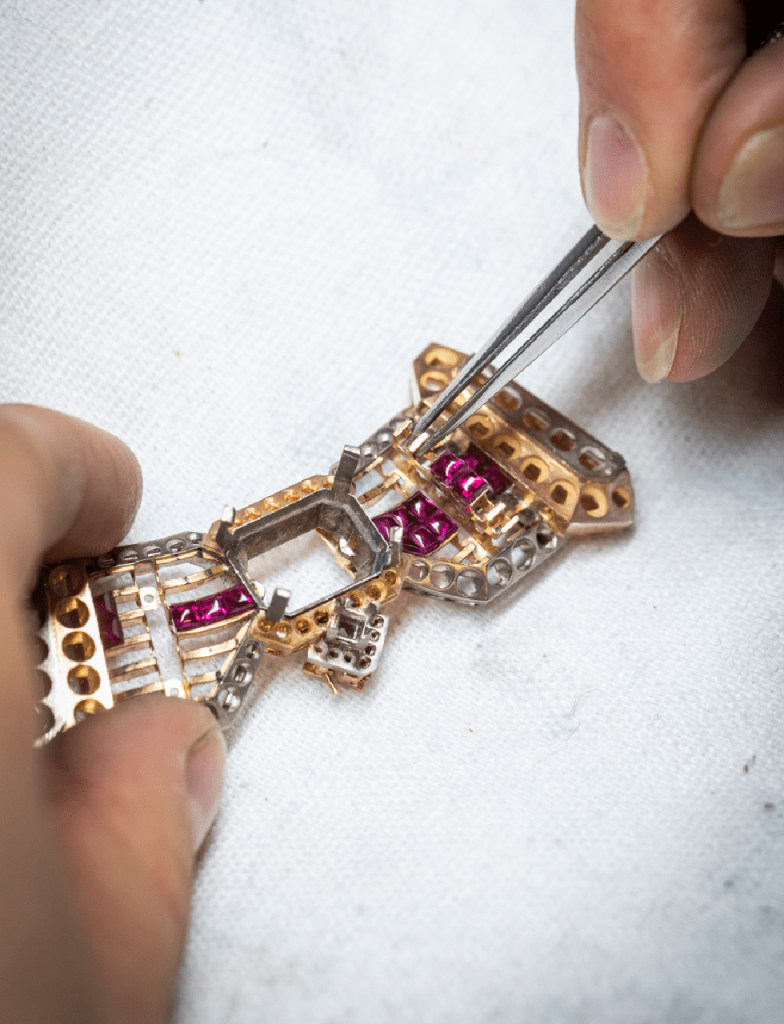 Van Cleef & Arpels Le beau destin du Lesotho Legend I Magazine LUXE